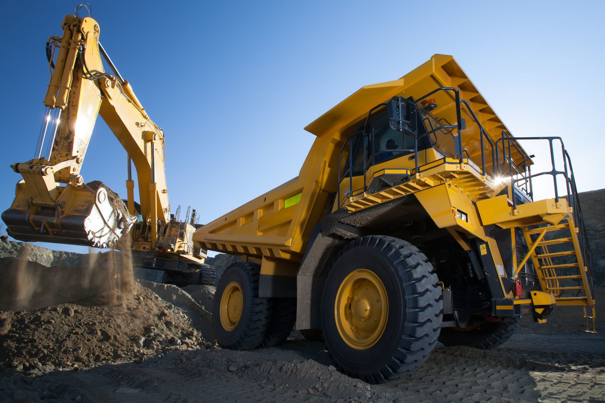 Caterpillar Off Highway Trucks | Cutting Edges
